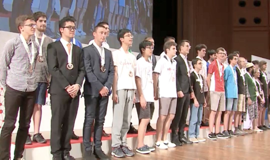 IOI2018今日圆满闭幕！中国国家队全部获得金牌！——毕莘教育咨询（深圳）有限公司 | 深圳信息学奥赛培训,编程竞赛培训,中小学信息学培训,CSP认证培训,深圳信息学课程,青少年信息学奥赛 ...